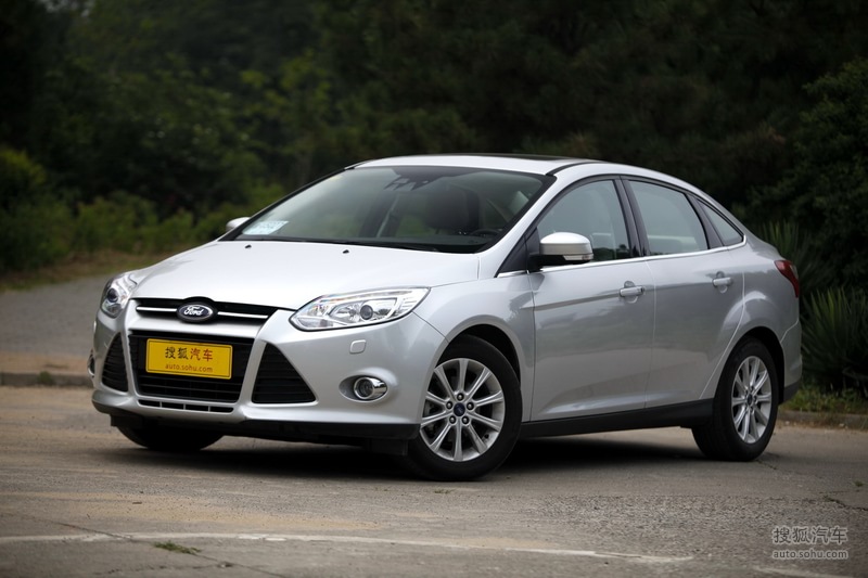 【福特福克斯三厢 2012款2.0L 自动旗舰型外观星光银图片t1760263】_福特图片_搜狐汽车网